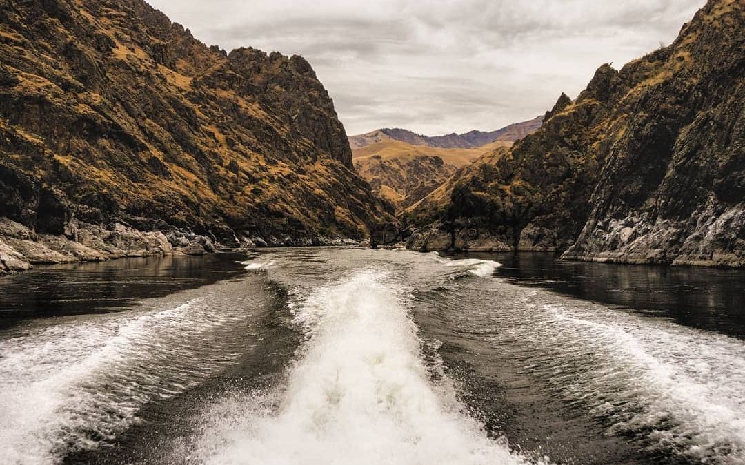 Adventurous Date Idea: A Snake River Boat Tour